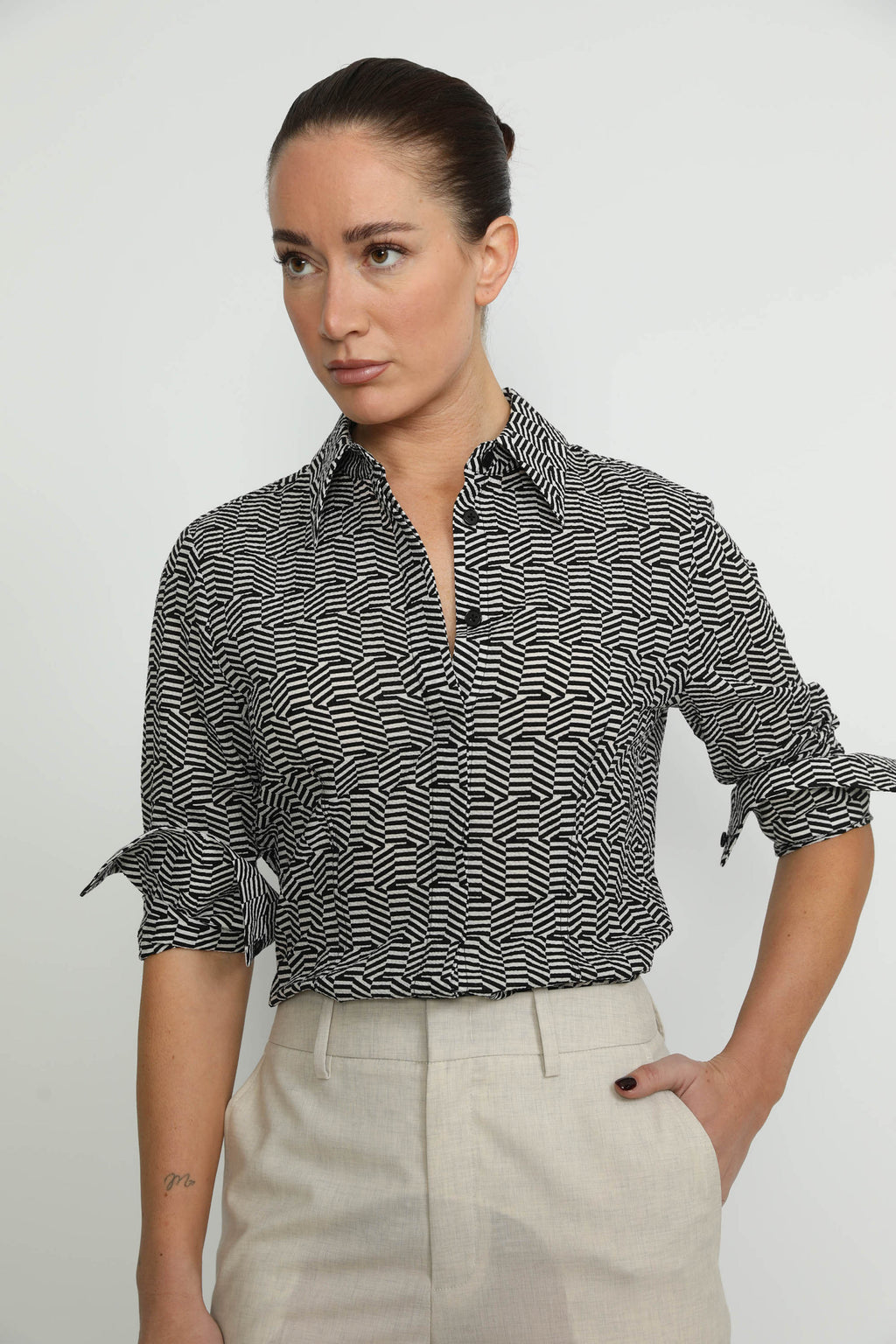 Mirandela Shirt - Mirandela Black & White Classic Fitted Shirt – FREY